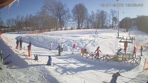 Ośrodek Sportów Zimowych KICZERA SKI w Puławach Górnych.