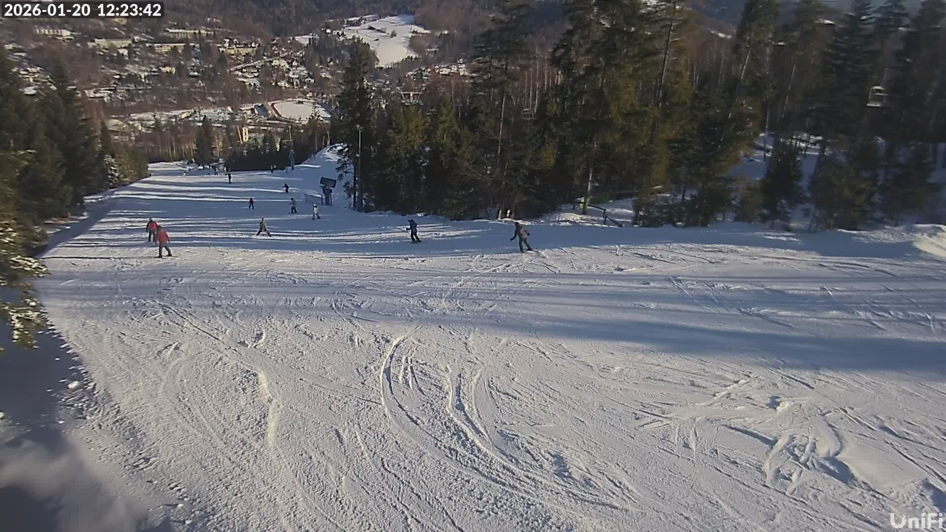 Kamera na stoku w Skolnitach - stok narciarski w centrum Wisły